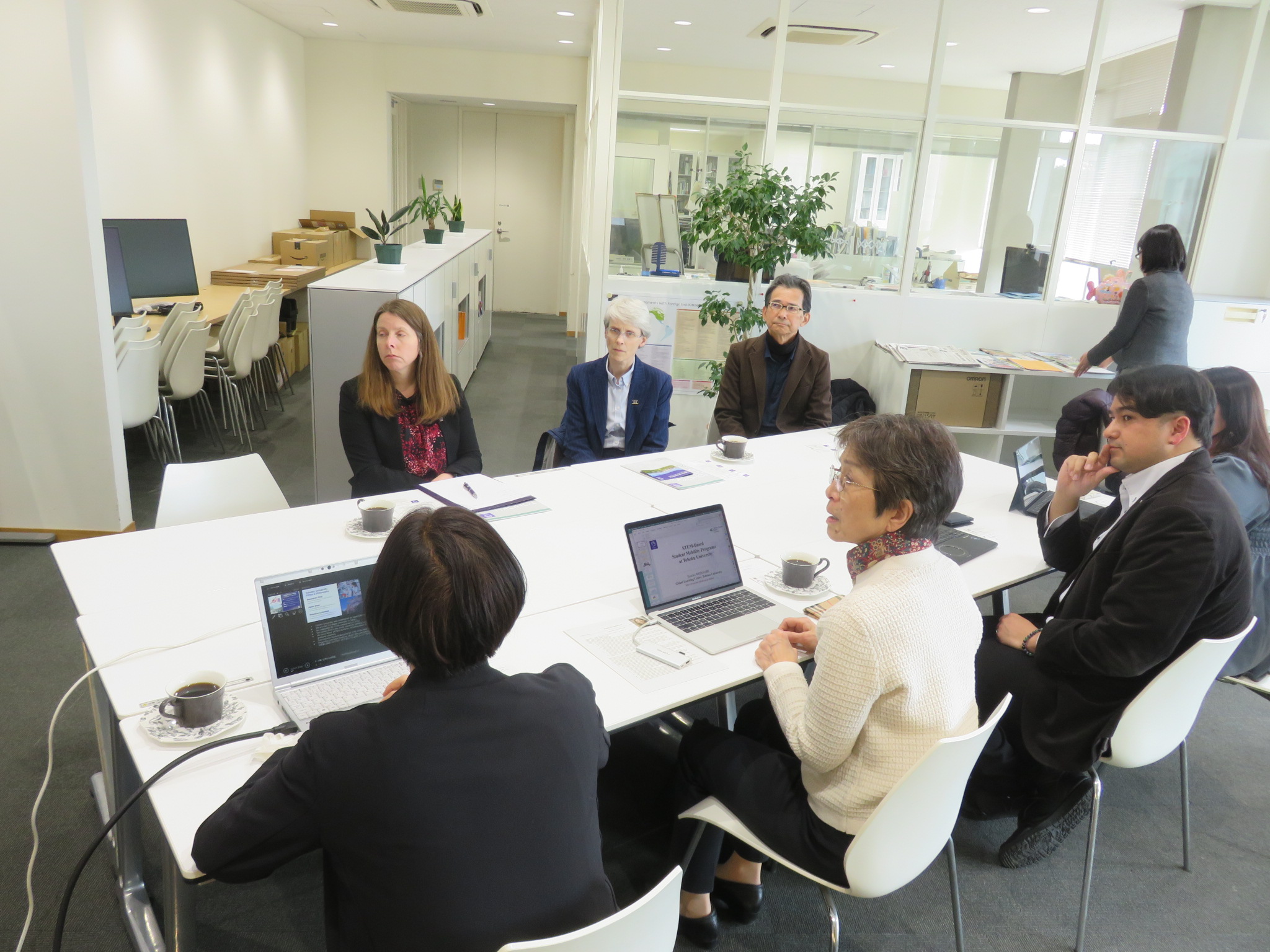 ワシントン大学のGayle Christensen副学長とNancy Allbritton工学部長が来訪しました – 東北大学国際連携部国際企画課